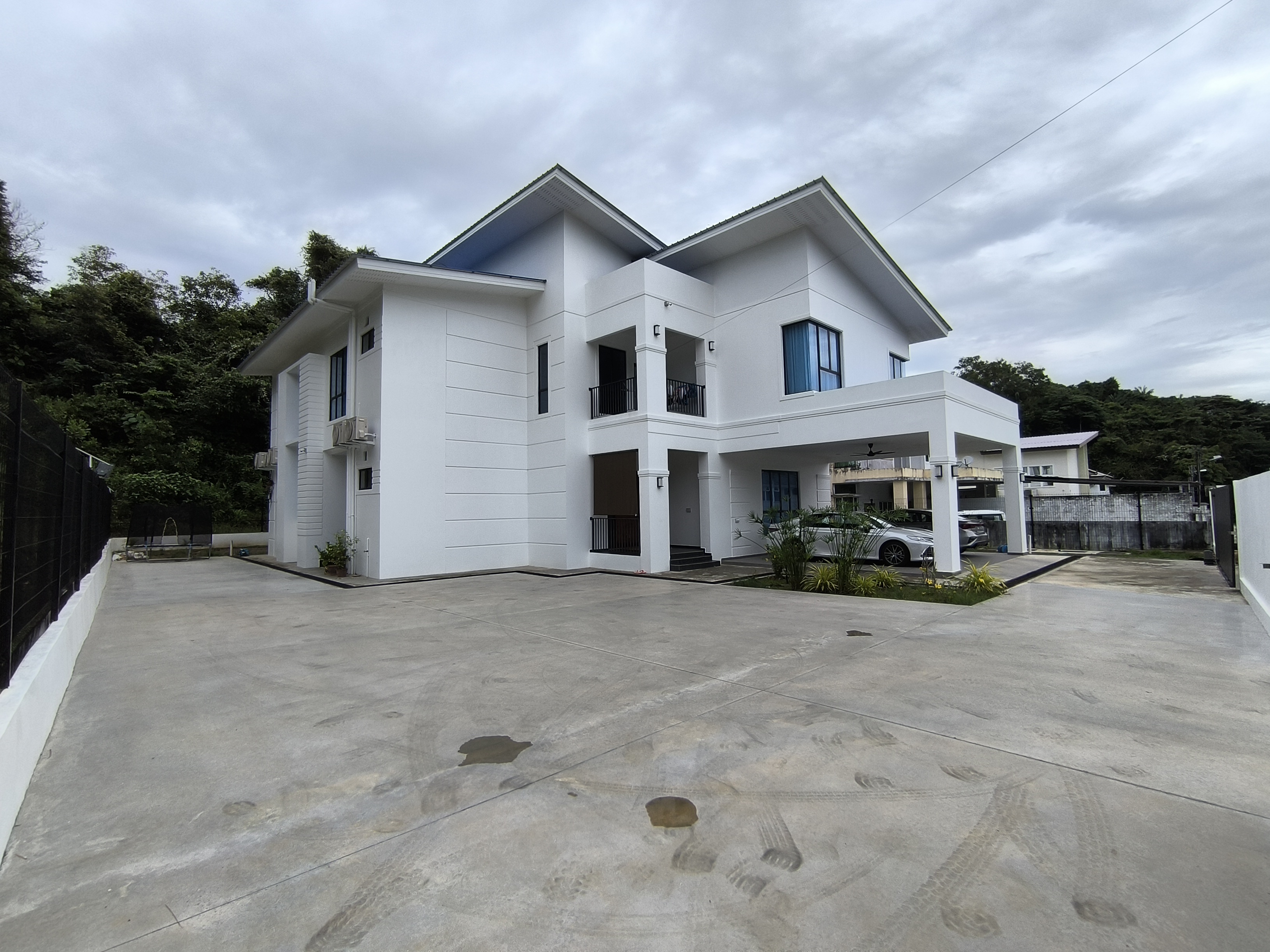 Dan Basrah Real Estate - Find Your Dream Home in Brunei
